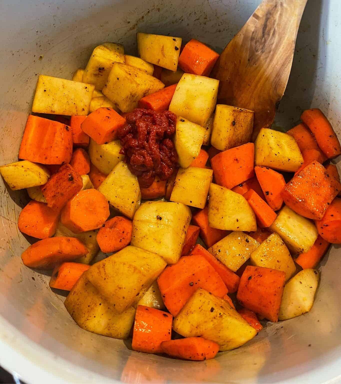 Ninja Foodi Pot Roast with Gravy - Kinda Healthy Recipes