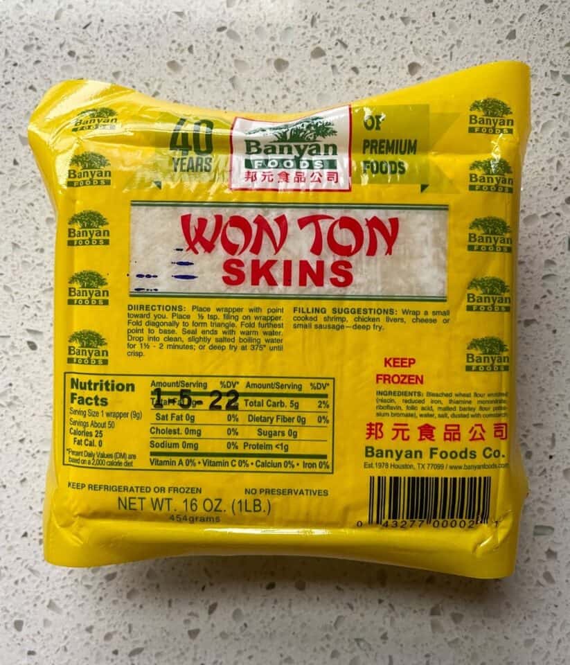 Bang Bang Chicken Wonton Cups - Kinda Healthy Recipes